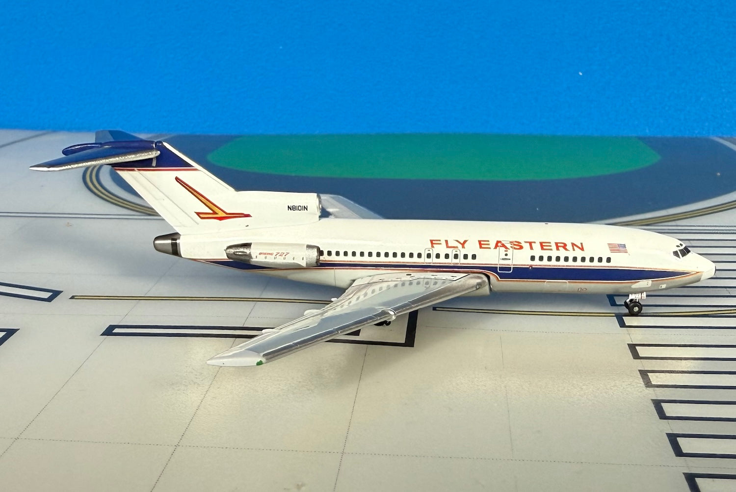 Eastern Boeing 727-25 N8101N 1960s Golden Falcon 1:400 scale diecast A ...
