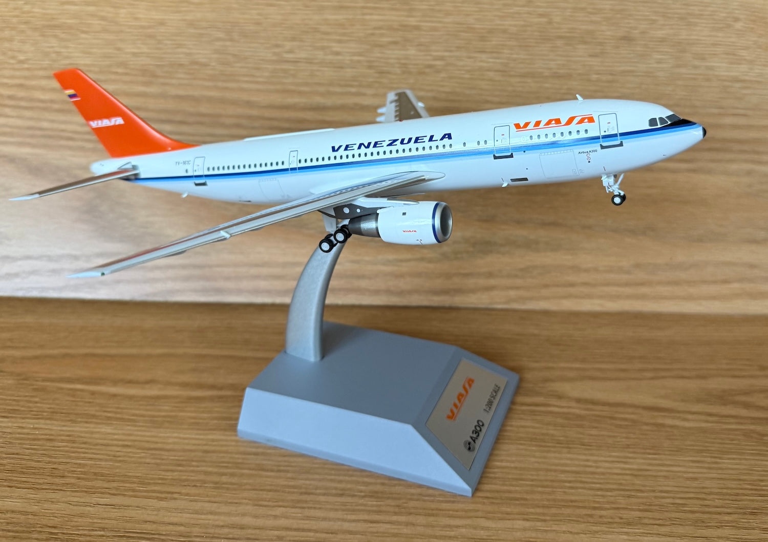 Viasa Airbus A300B4 YV-161C 1990s colors 1:200 scale Inflight/El Aviad ...